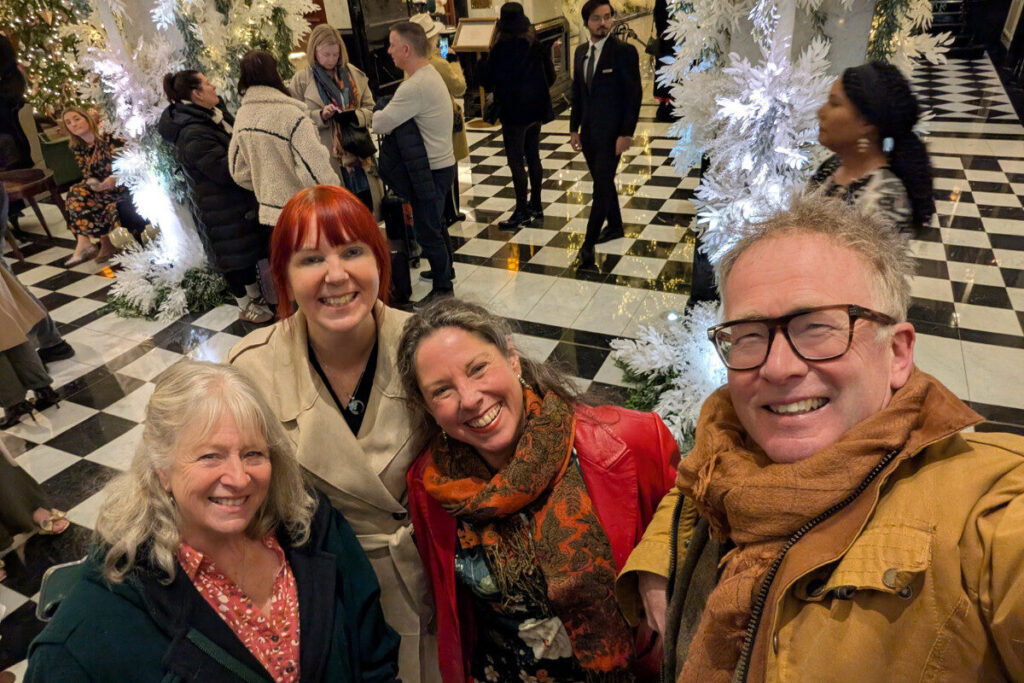 News: Garden centre chain takes Christmas into hospices - Amateur Gardening